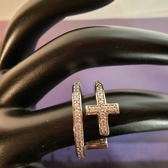 Bella Luce | Jewelry | Bella Luce Cross Ring | Poshmark